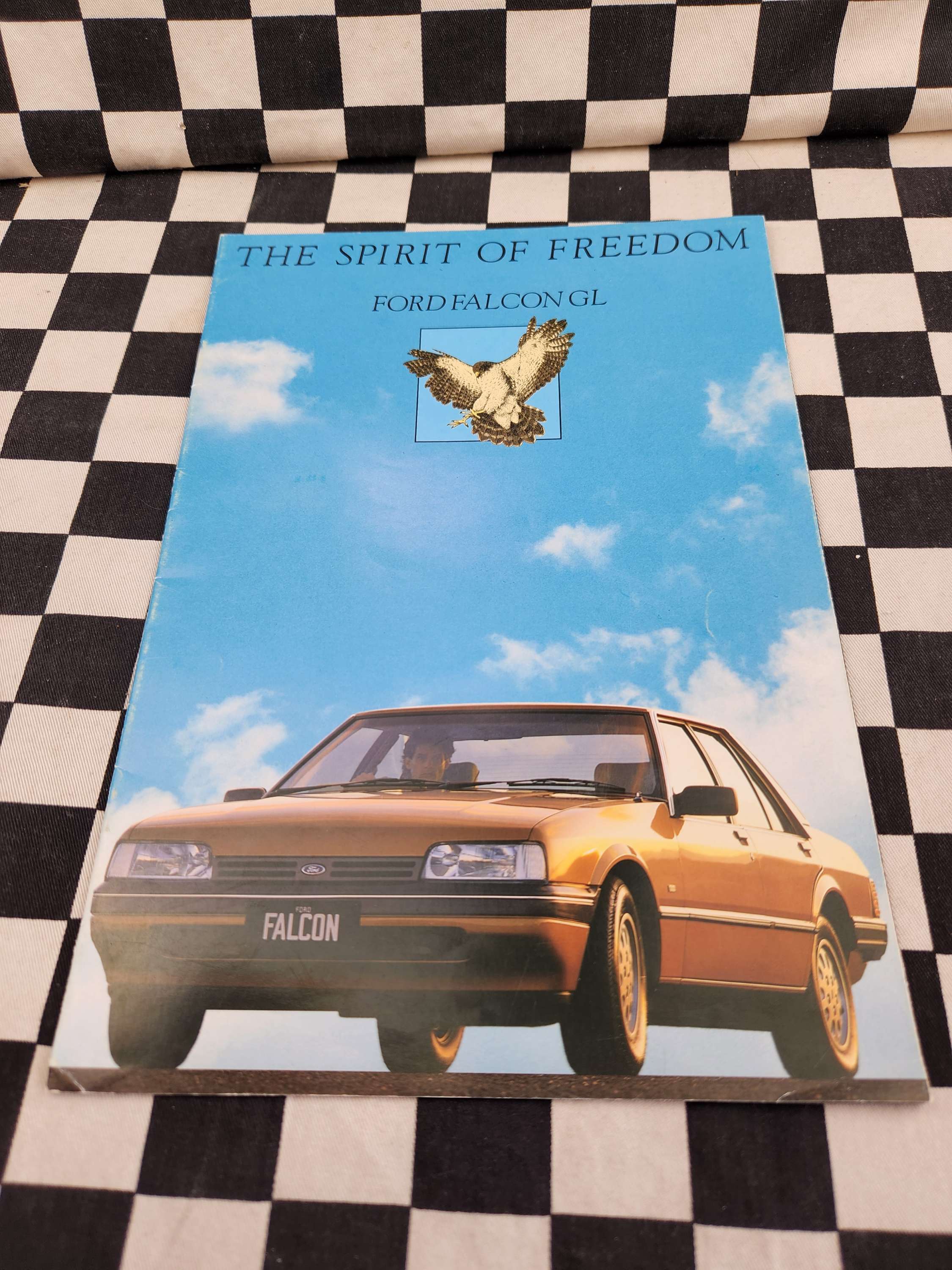 Ford XF Falcon GL & S pack Sedan Sales Brochure – Kustom Kollector